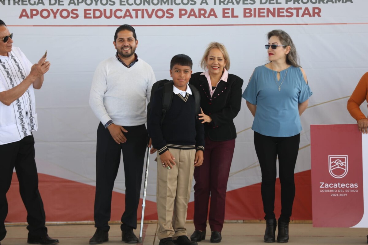 Gobierno de Zacatecas entrega apoyos educativos por más de 600 mil ...